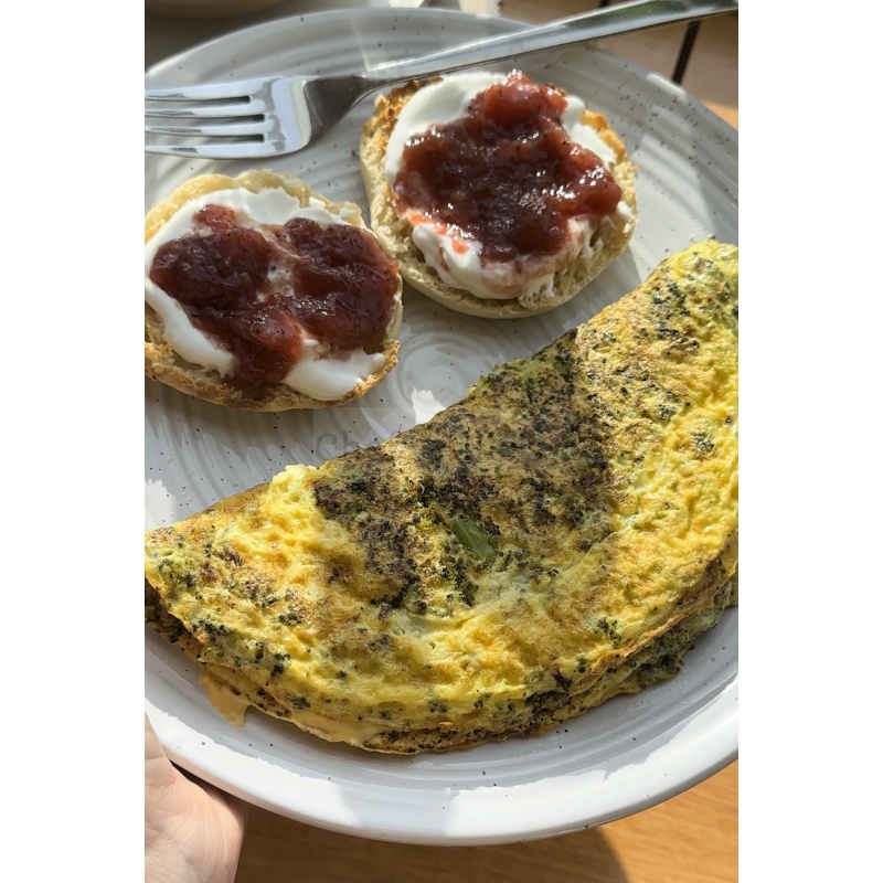 This breakfast has been on repeat for over a week, and it is because it ...